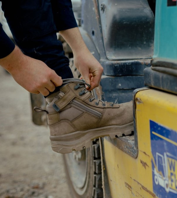 BLUNDSTONE 8553 Stone | Redz Workwear – REDZ WORKWEAR